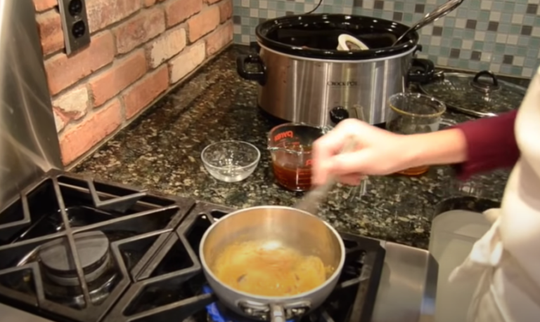 How to Make Homemade Gravy in 3 Easy Steps! ⋆ 100 Days of Real Food